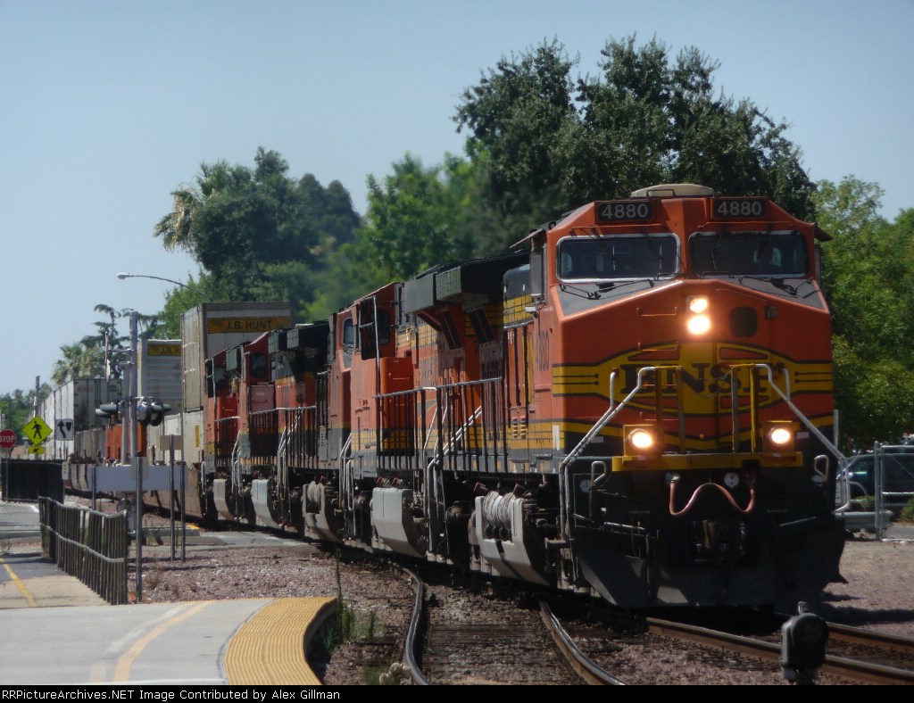 BNSF 4880 East